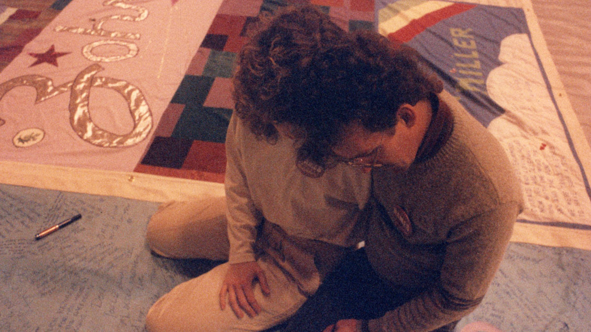 Threads of Love: The AIDS Memorial Quilt | MAH