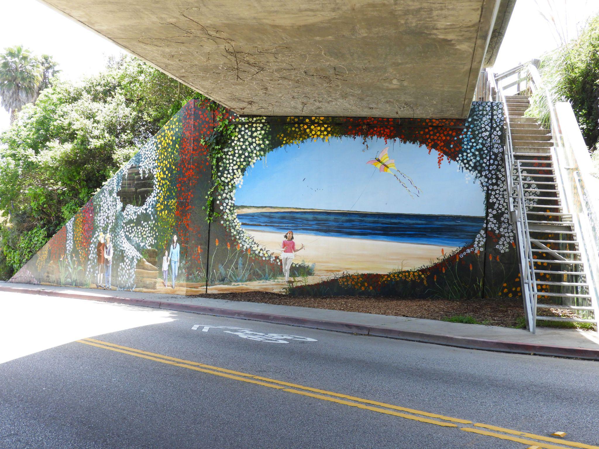 Must-See Santa Cruz County Murals | MAH