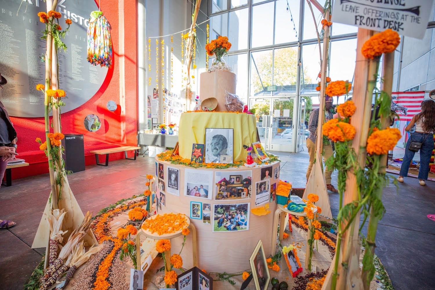 Día de los Muertos Community Altar | MAH